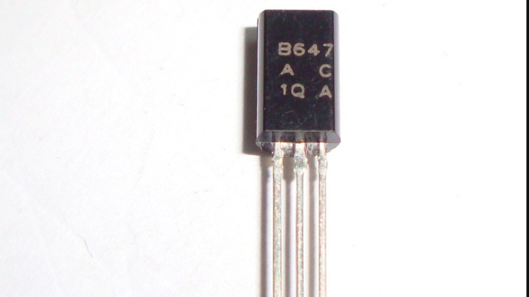 Persamaan Transistor B647 beserta Datasheetnya