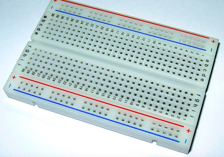 Fungsi Breadboard Dan Cara Menggunakannya. - Rekomend.id