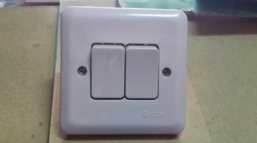 Pengertian, Fungsi dan Cara Kerja Saklar Ganda - Rekomend.id