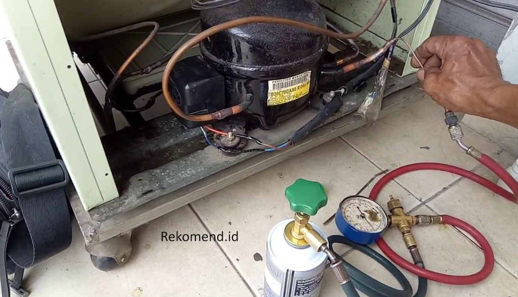 Mengatasi Kompresor Kulkas Rusak - Rekomend.id